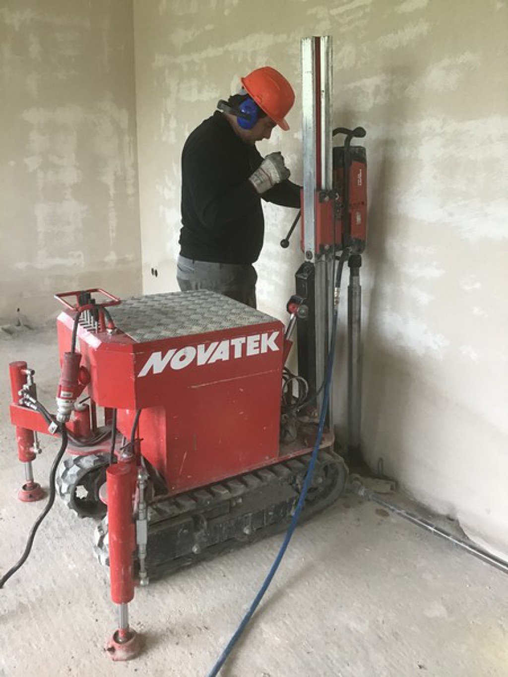 Anhebung eines Einfamilienhauses in der Bauphase Tengen